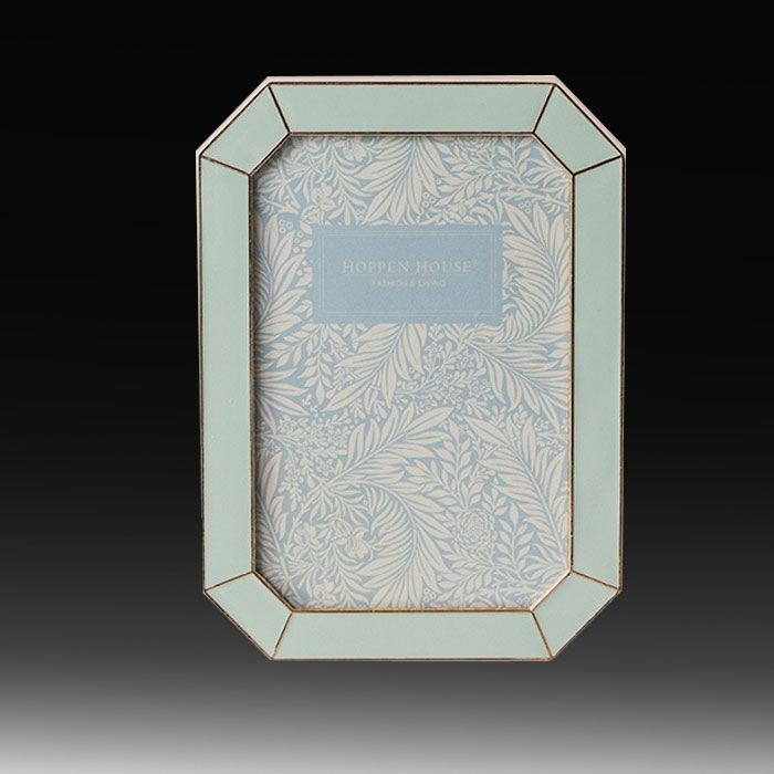 Metal picture frames Custom picture frames| frames manufacturer